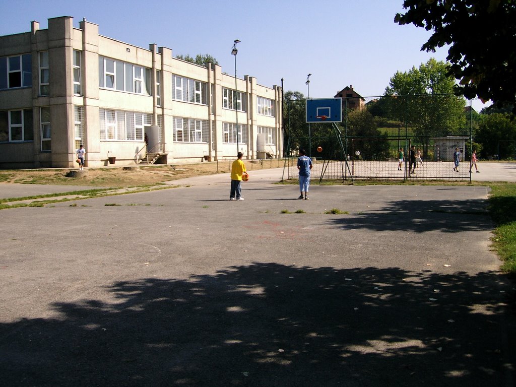 Osnovna škola "Mića Stojković" - Umčari (Grocka, Beograd)